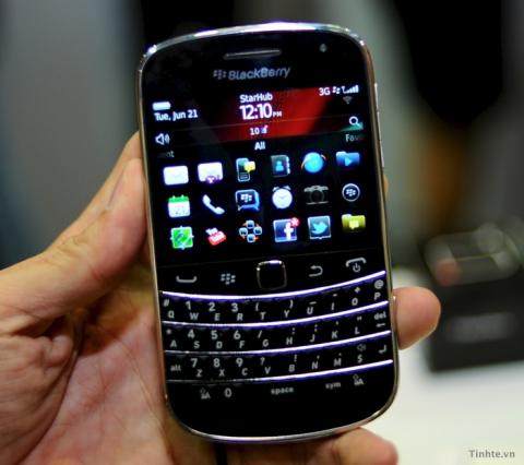 Trên tay BlackBerry 9900 - Điện Thoại , Mạng không dây và di động - Thế ...
